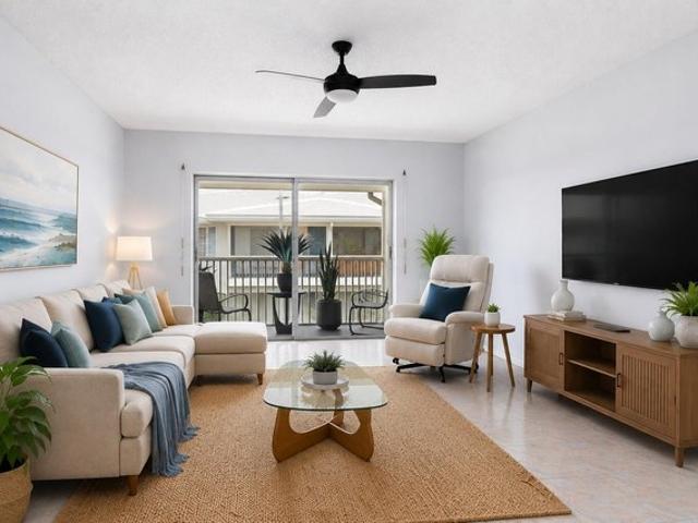 2261 NE 67th St, Fort Lauderdale, FL 33308