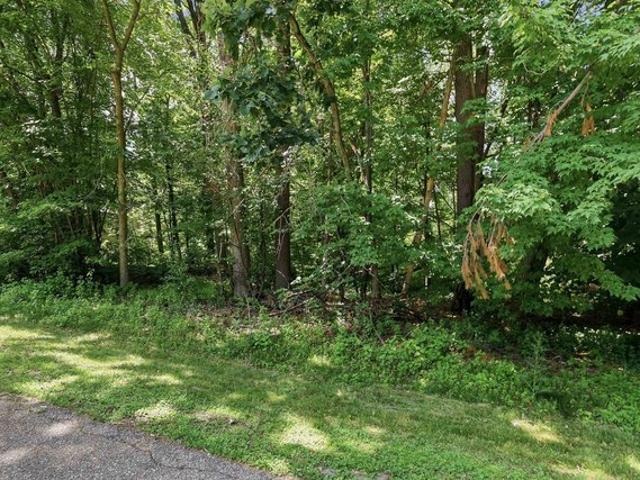 2261 Beechwood Dr, Plover, WI 54467