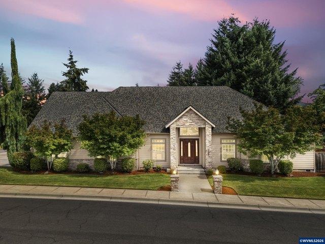 2261 Chapman Hill Dr NW, Salem, OR 97304