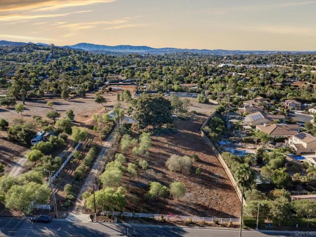2261 Edgehill Rd, Unit 1782501, Vista, CA 92084 | Compass