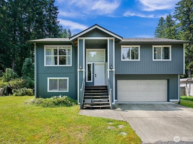 2261 Fall Valley Ln, Maple Falls, WA 98266