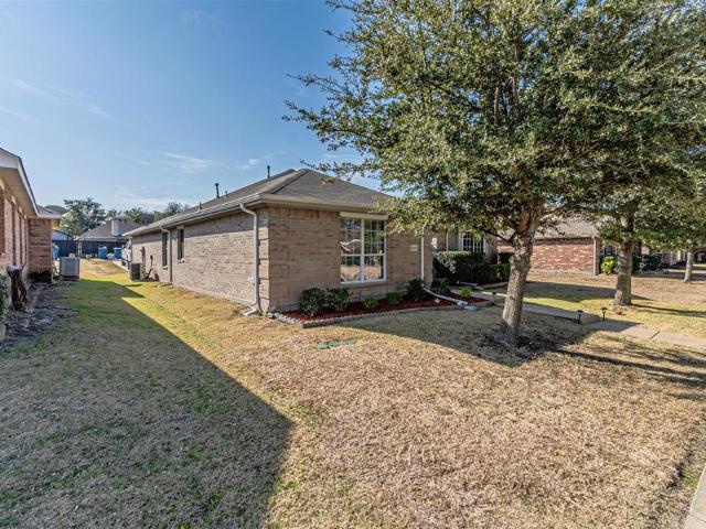 2261 Fieldcrest Dr, Rockwall, TX 75032 | MLS #21162