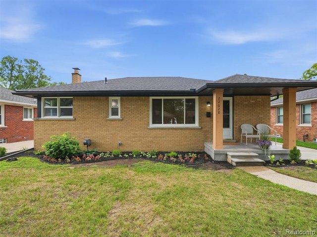 22628 Oconnor St, Saint Clair Shores, MI 48080