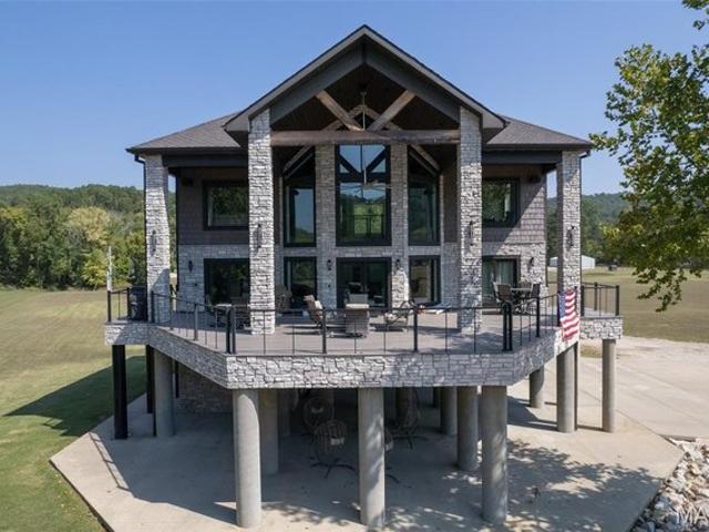 2262 Brown Rd, Van Buren, MO 63965