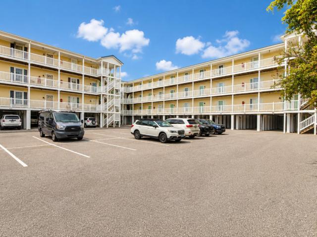 2262 Folly Road Unit 1a