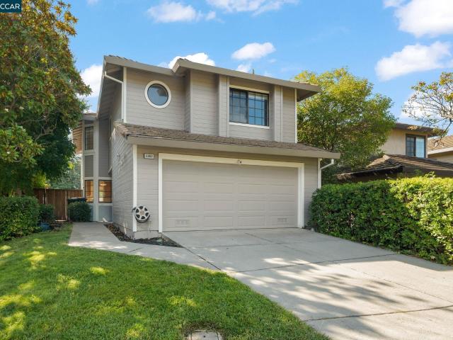 2262 Foxhill Dr