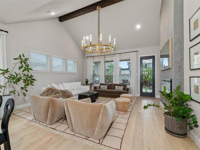 2262 Poppyvine Road