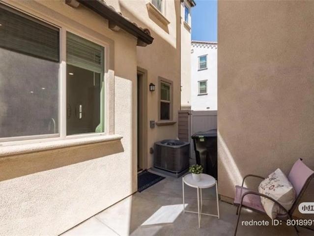 2262 Rose Garden Ct, Upland, CA 91786