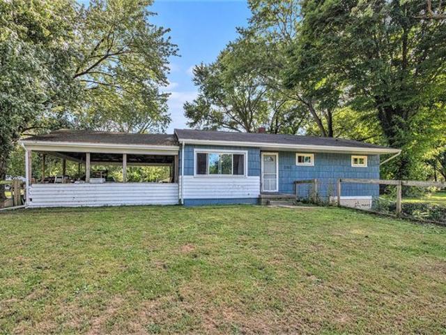 2262 Warren Rd, Niles, MI 49120