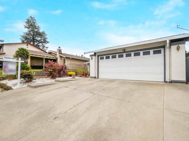22633 Mossy Rock Dr, Hayward, CA 94541 | MLS #41110 | Compass
