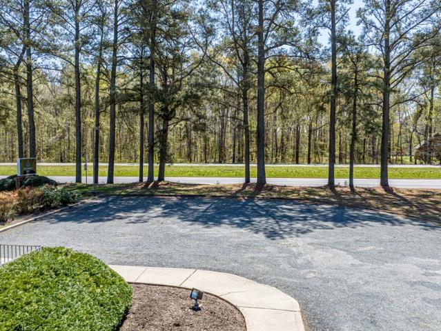 22639 Center Pky