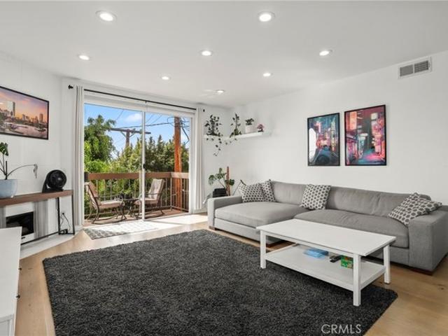 2263 Fox Hills Dr Apt 203, Los Angeles, CA 90064