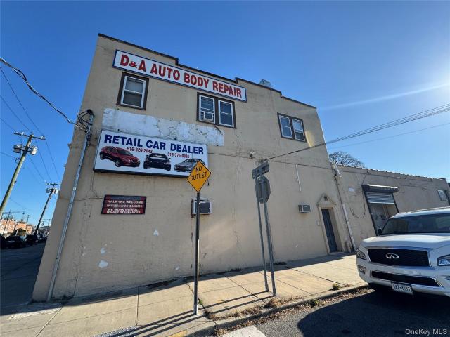 226 02 Jamaica Avenue