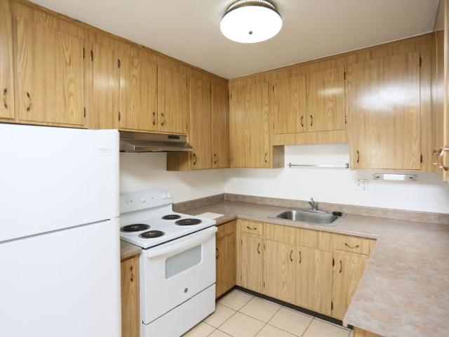 226 10th Avenue 3 Bedroom Apartment for Rent at 226 10th Ave, San Francisco, CA 94118 Inner Richmond