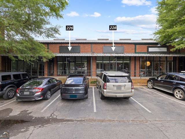 226 & 228 W Washington Street