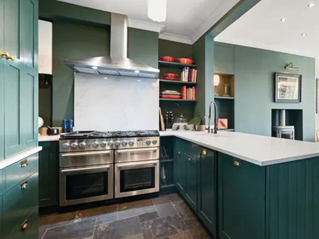 226 236 Muswell Hill Broadway, London, N10 3SD, United Kingdom | 3 bed apartment for rent #125104814 | Rentberry