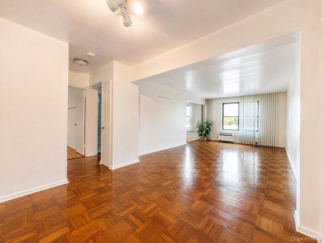 226 26 Union Turnpike 1F