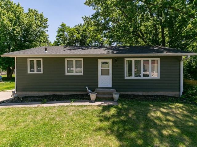 226 33rd Ave, Moline, IL 61265