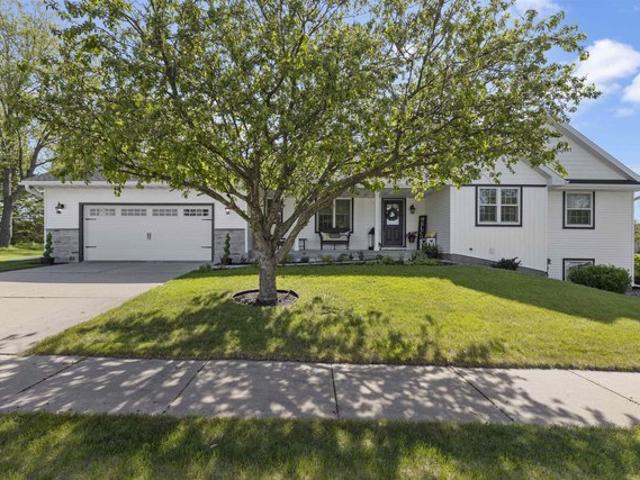 226 6th St, Evansville, WI 53536