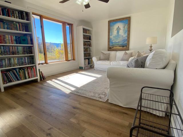 226 Cottonwood Dr, Smoot, WY 83126 | MLS #25 2784