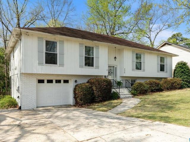 226 Cambo Dr, Hoover, AL 35226