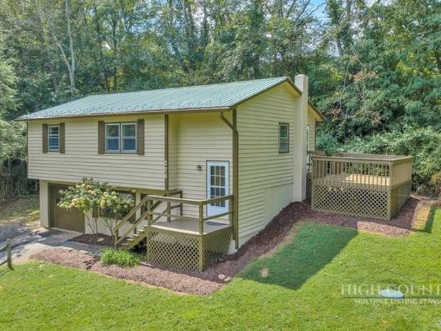 226 Clay Hodges Rd, Boone, NC 28607