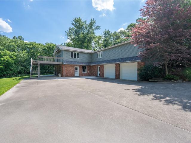 226 Antique Ln