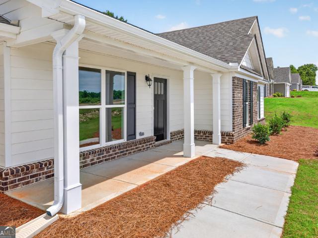 226 Airport Road 10