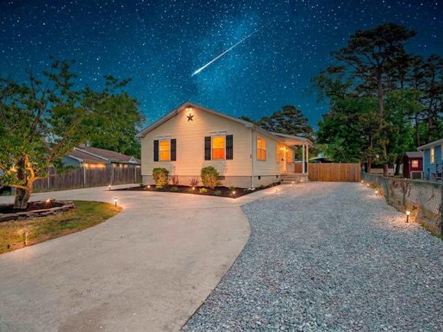 226 Bethel Rd, Somers Point, NJ 08244