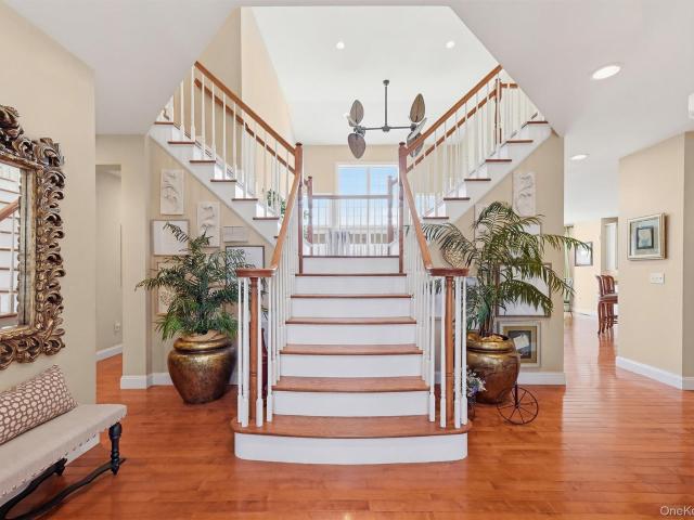 226 Buttonwood Way