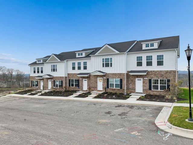 226 Dry Creek Commons Dr, Goodlettsville, TN 37072