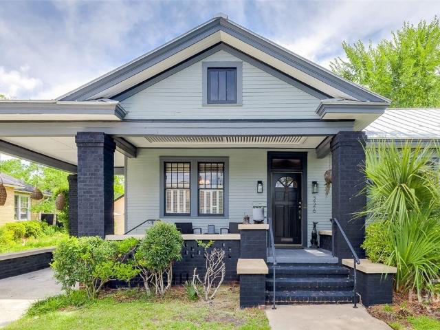 226 E 53rd Street