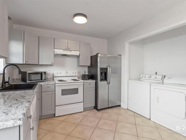 226 E 24th Avenue 15