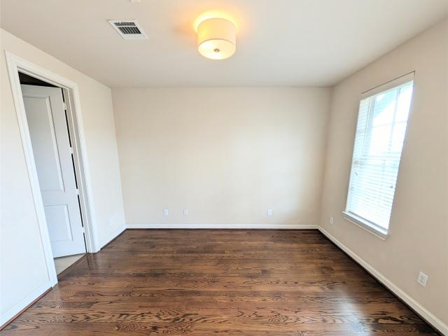 226 E 28th Street