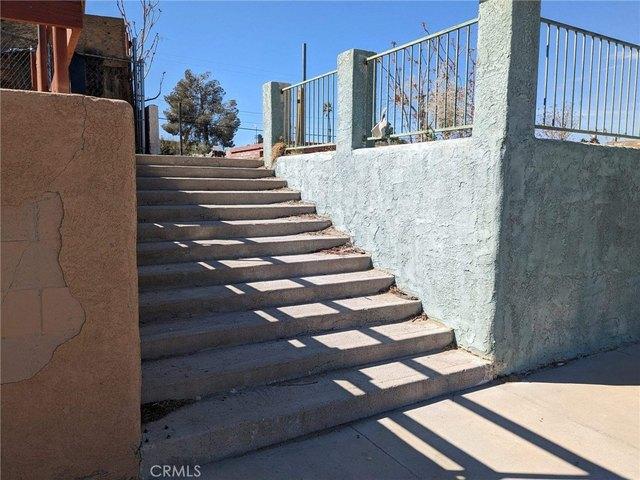226 E Fredricks St, Barstow, CA 92311