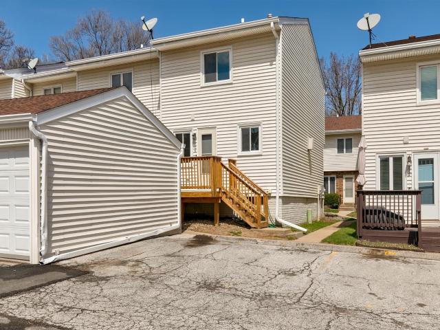 226 Holiday Circle 43