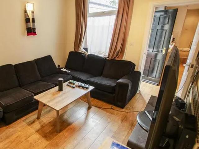 226 Heeley Road, Stirchley, B29 6EN, United Kingdom | 8 bed house for rent #133911318 | Rentberry