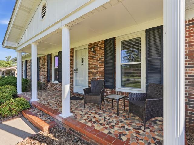 226 Oakland Dr