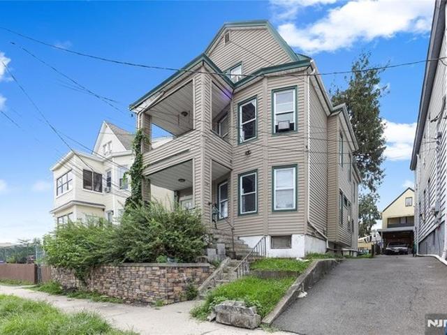 226 Lawrence St, Paterson, NJ 07501
