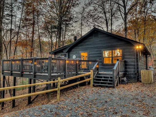 226 Lakeside Drive, Blue Ridge, GA 30513