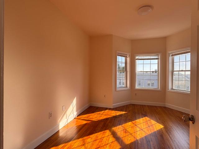 226 Linden Ave # 3L