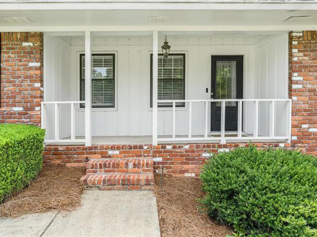 226 Machelle Lane SW
