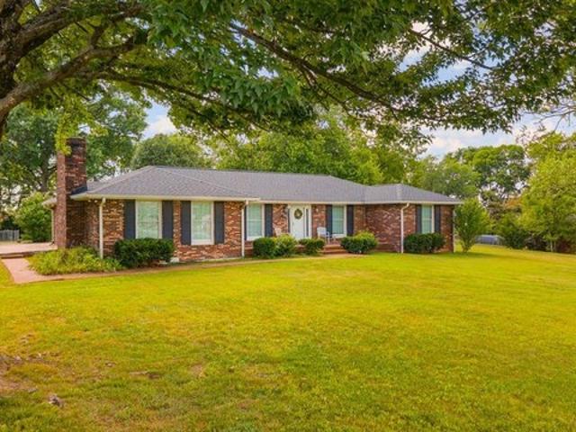 226 Maple Hill Rd, Lebanon, TN 37087