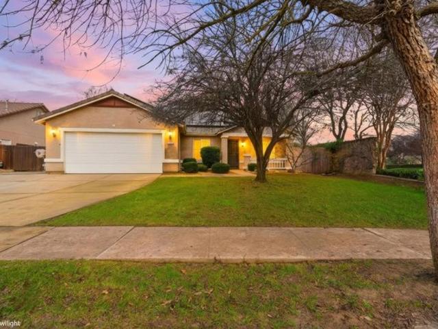 226 N Amador St, Visalia, CA 93292