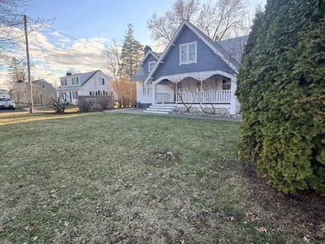 226 N Greenbush Road