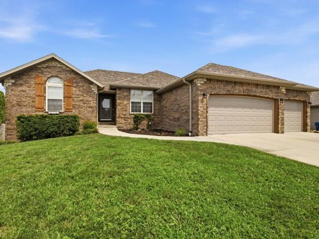 226 N Ladera Dr, Republic, MO 65738