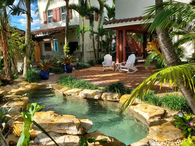 226 NE 1st Ave, Unit KEY LIME SUITE, Delray Beach, FL 33444 | MLS #R11168