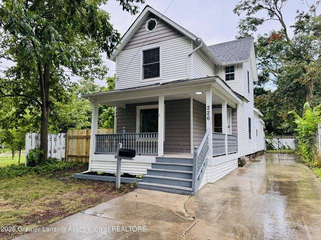 226 S 8th St, Lansing, MI 48912