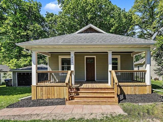 226 S Barker St, New Buffalo, MI 49117