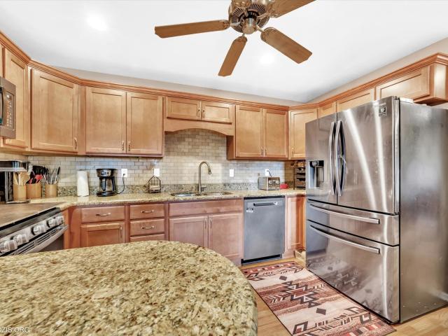 226 S Rathje Road